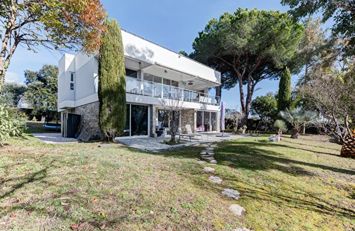 Maison à vendre - Biot - 6 pièces - 5 chambres