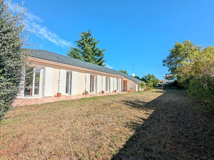 Maison à vendre - Abzac - 6 pièces - 4 chambres