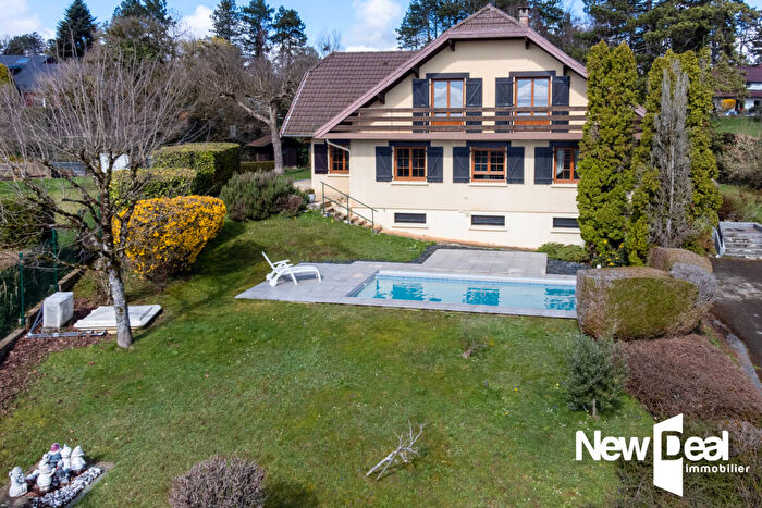 Maison 7 pièces à Montfaucon, à vendre