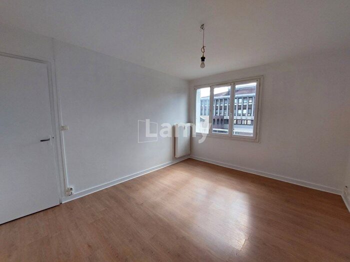 Appartement 4 pièces à louer à centre Ville-La Chartonnière-La Barre, Villefranche-sur-Saône