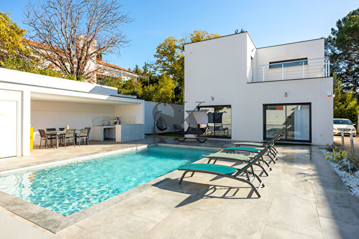 Maison à vendre - Aubagne, Passons, Verdun - 5 pièces - 4 chambres