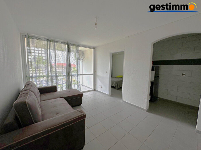 Cayenne : Appartement 2 pièces à louer