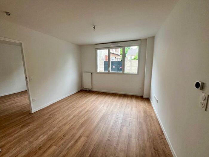 Appartement à louer - Montfermeil, Les Oiseaux - 2 pièces - 1 chambre
