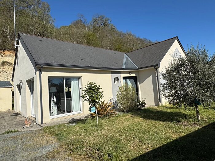 Maison à vendre - Distré - 5 pièces - 3 chambres