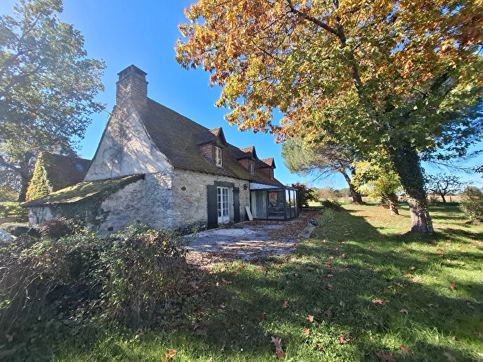 Maison 5 pièces à vendre à Ajat