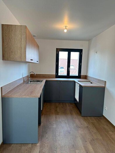 Appartement à louer - Reyrieux - 4 pièces - 3 chambres