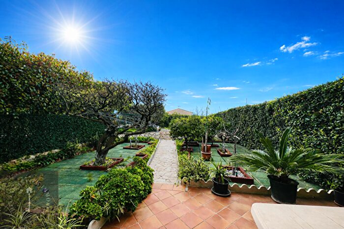 Maison à vendre - Saint-Laurent-du-Var, Jacquons, Plateaux Fleuris - 4 pièces - 3 chambres