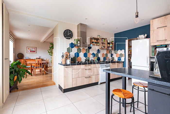 Appartement à vendre - Corbas - 4 pièces - 3 chambres