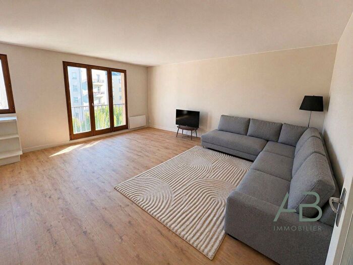 Lille Sud : Appartement 4 pièces à louer