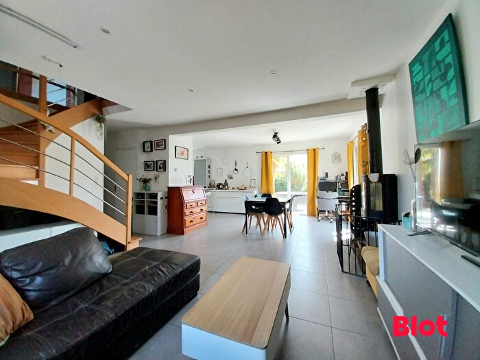Maison 7 pièces à vendre - Parthenay-de-Bretagne