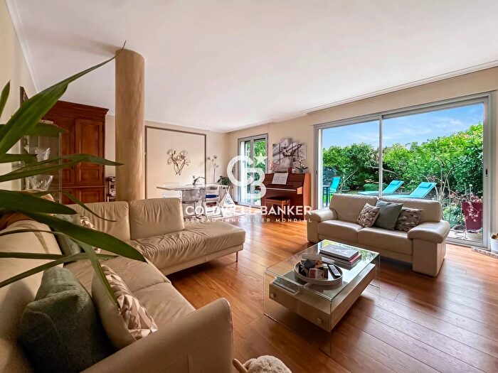 Neuilly-sur-Seine, Parc de Neuilly : Appartement 4 pièces à vendre
