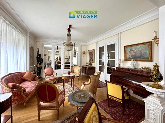 Appartement à vendre - Belfort, Centre-ville, Fb de Montbéliard - 6 pièces - 4 chambres