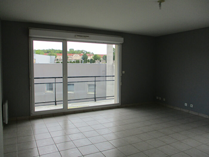 Reims, Barbâtre : Appartement 3 pièces à louer