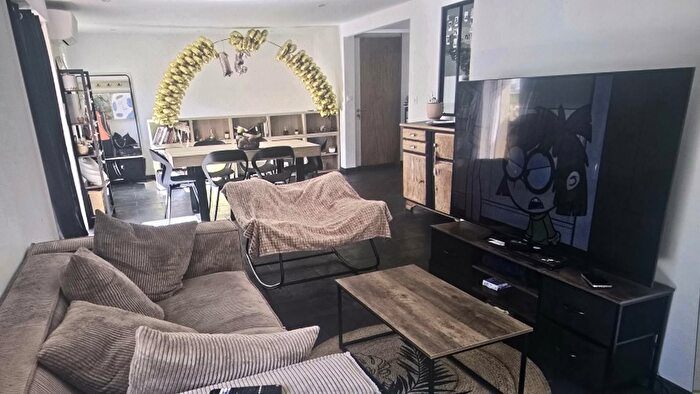 Appartement à vendre - Nîmes, Clos dOrville - 7 pièces - 5 chambres