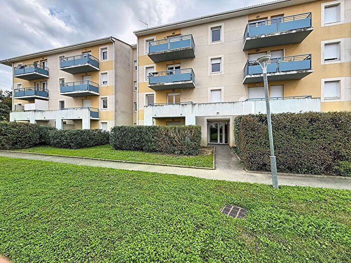 Appartement à louer - Durance-Baigne Pieds-Hôpital, Avignon - 2 pièces - 1 chambre