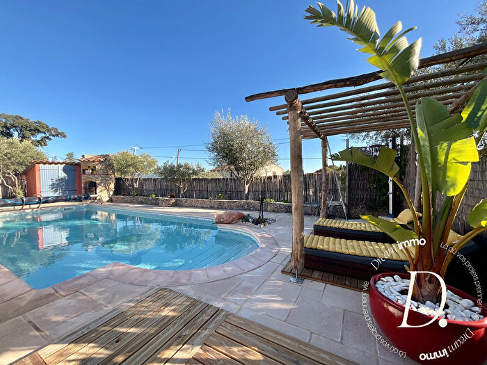 Maison à vendre - Puget-Ville - 5 pièces - 4 chambres