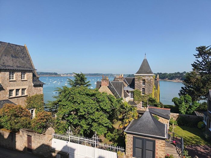 Appartement 4 pièces à Dinard, Centre-ville, Plage de l'Ecluse, Pointe du Moulinet, à vendre