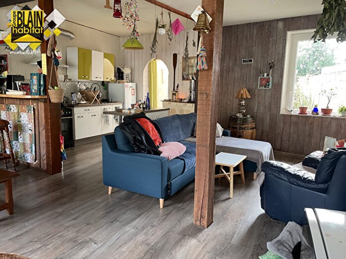 Maison à vendre - Le Saint - 5 pièces - 2 chambres