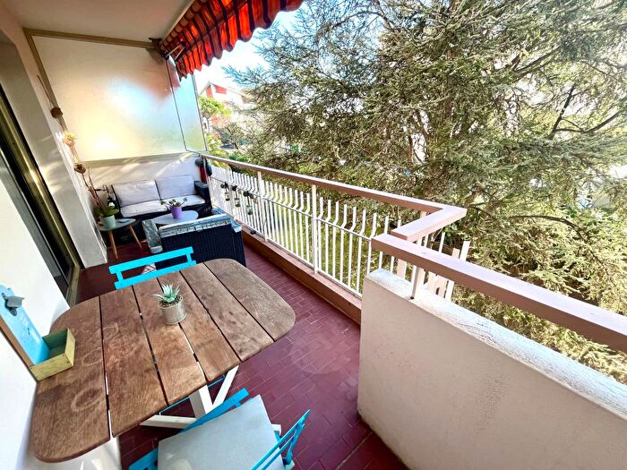 Appartement à vendre - Le Cannet, Aubarède - 3 pièces - 2 chambres