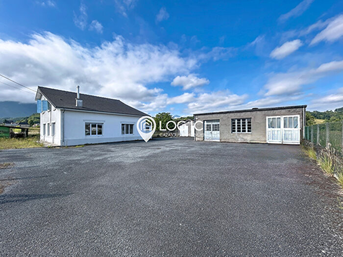 Maison 8 pièces à vendre à Lestelle-Bétharram