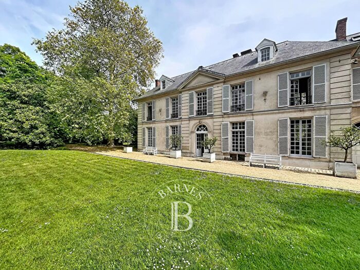 Maison 8 pièces à louer à Verrières-le-Buisson, Centre-ville