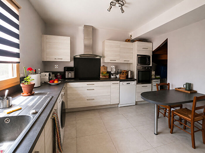 Orléans, Faubourg Saint-Jean : Maison 4 pièces à louer