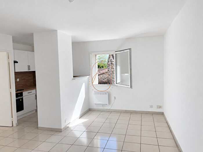 Boucoiran-et-Nozières - Appartement 3 pièces à louer
