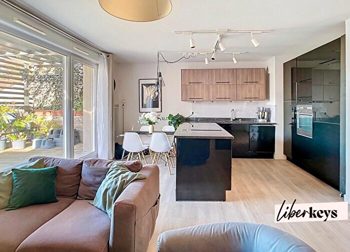 Appartement à vendre - Rillieux-la-Pape, Perica, Village - 5 pièces - 4 chambres