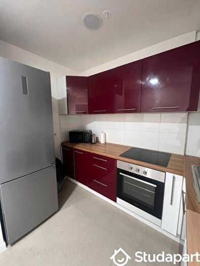 Appartement à louer - Neudorf Sud Centre, Strasbourg - 1 pièce - 3 chambres