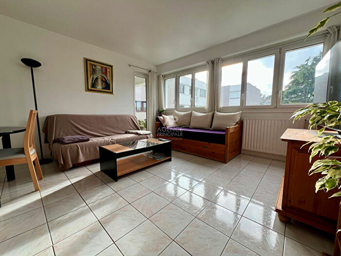 Appartement à vendre - Carrières-sur-Seine, Centre historique - 3 pièces - 2 chambres