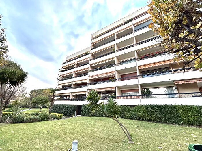 Appartement à vendre - Villeneuve-Loubet, Plage - 2 pièces - 1 chambre
