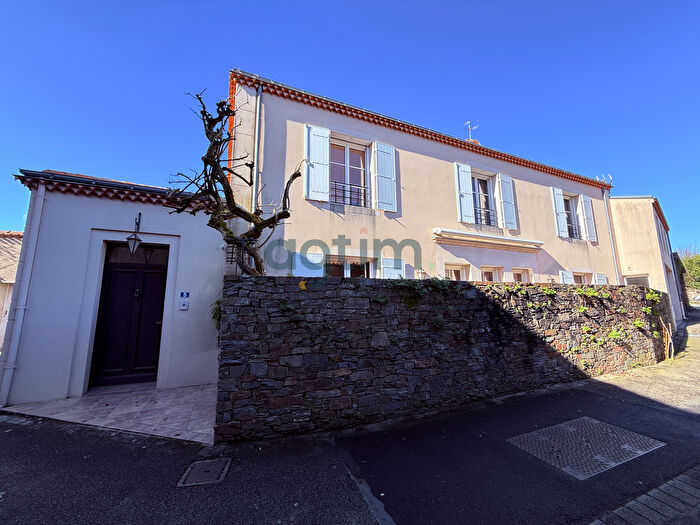 Maison à vendre - Montaigu - 9 pièces - 5 chambres