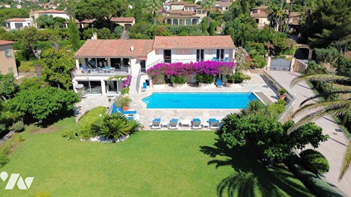 Roquebrune-sur-Argens : Maison 12 pièces à vendre