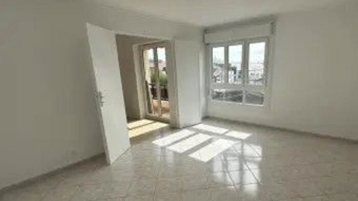 Appartement 3 pièces à Noisy-le-Roi, à louer