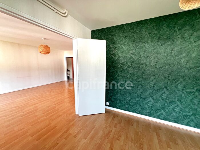 Lons-le-Saunier, Mouillères, Parc des Bains - Appartement 4 pièces à vendre