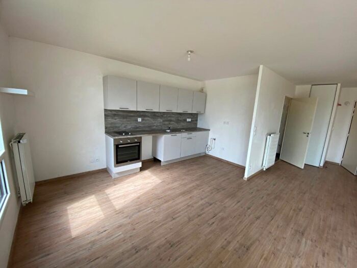 Appartement à louer - Quartiers Nord-Est, La Motte Brûlon - 3 pièces - 2 chambres