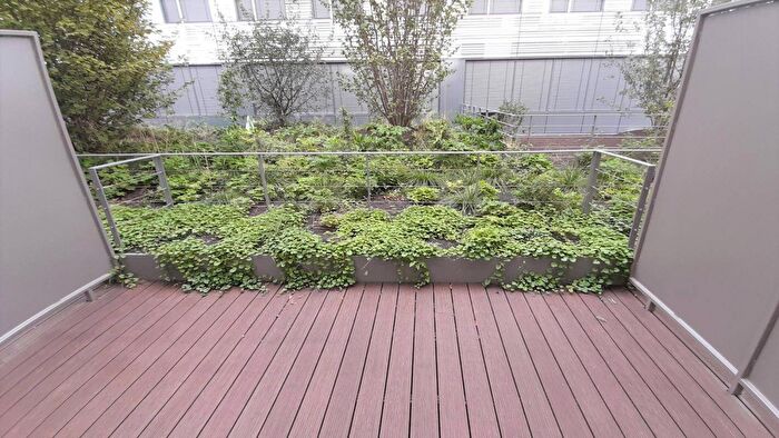 Appartement à louer - Espaces Jeunes, Issy-les-Moulineaux - 1 pièce