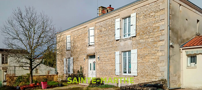 Maison à vendre - Saint-Pierre-le-Vieux - 6 pièces - 3 chambres