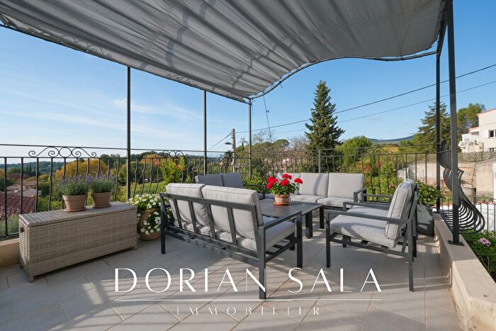 Maison à vendre - Marseille e , Les Camoins - 6 pièces - 5 chambres