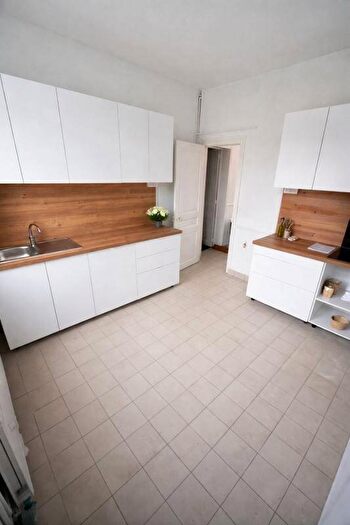 Maison à louer - Bellicart, Compiègne - 6 pièces - 5 chambres