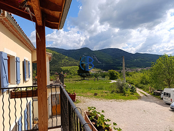 Maison à vendre - Sainte-Croix - 8 pièces - 5 chambres