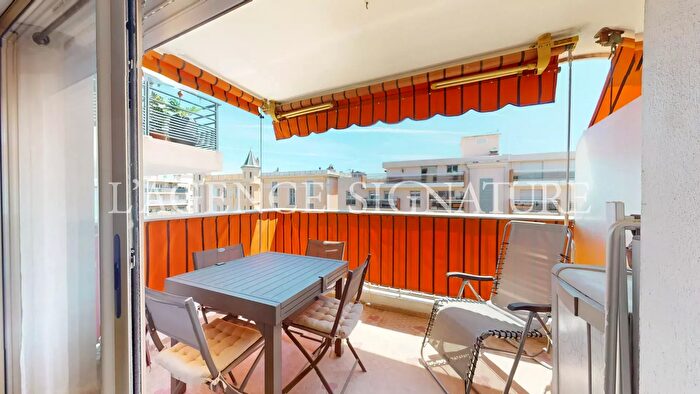 Nice, Poètes : Appartement 2 pièces à vendre