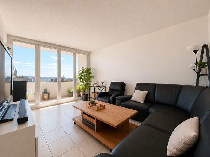 Les Clayes-sous-Bois, Centre-ville - Appartement 4 pièces à vendre
