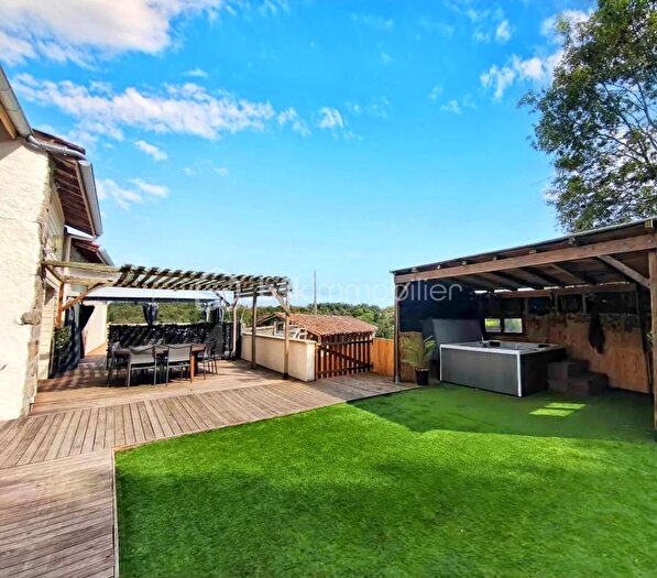 Maison à vendre - Saint-Marcel-dUrfé - 10 pièces - 5 chambres