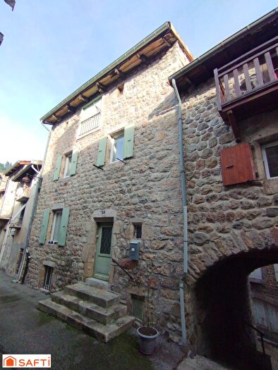 Maison à vendre - Le Cheylard - 8 pièces - 4 chambres