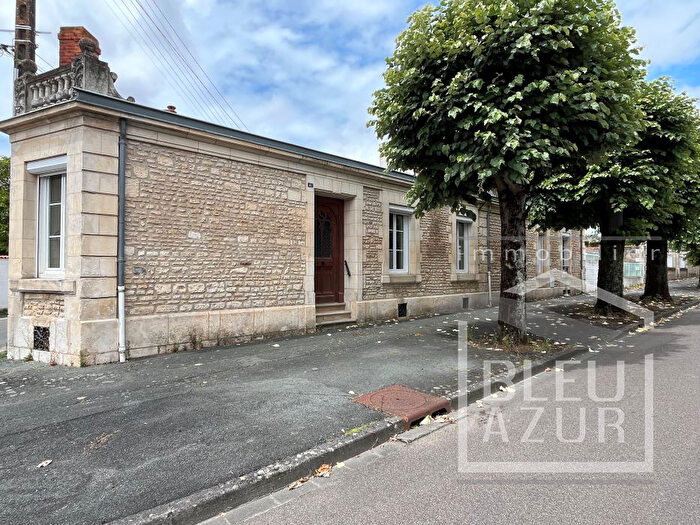 Maison à vendre - Luçon - 6 pièces - 3 chambres