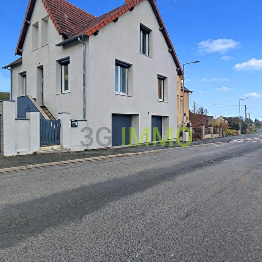 Maison à vendre - Montmarault - 5 pièces - 3 chambres