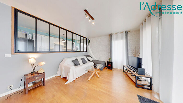 Appartement à vendre - Champs-sur-Marne, Centre-ville - 3 pièces - 2 chambres