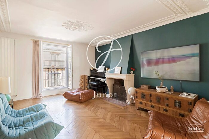Appartement 4 pièces à Paris 8ème, Saint-Philippe du Roule, à vendre