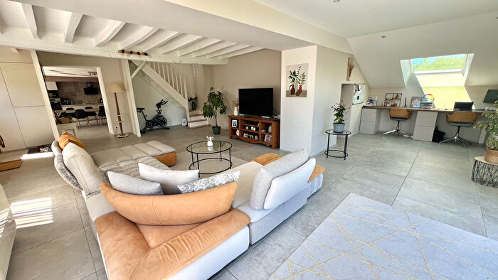 Maison 5 pièces à Saint-Clément-de-la-Place, à vendre